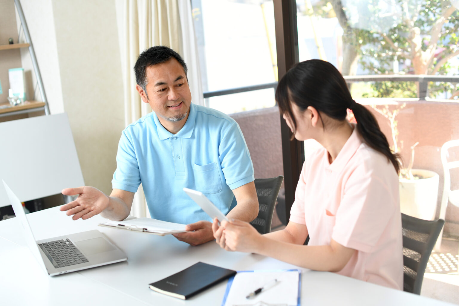 介護施設の内部研修は義務？法定研修の必須項目から年間計画の立案まで解説 | 介護業界の防災専門ifny